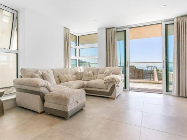 2 bedroom flat for rent in Marine Drive, Rottingdean, BN2