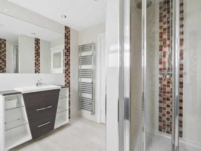 2 bedroom flat for rent in Marine Parade, Whitstable, CT5