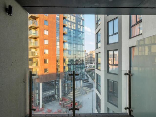 2 bedroom flat for rent in Maritime Walk, Ocean Village, Southampton, Hampshire, SO14