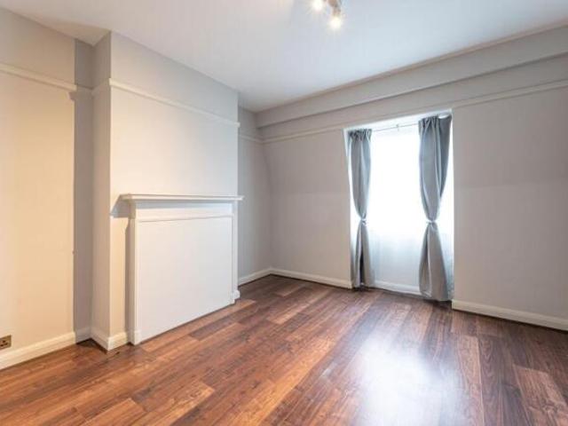 2 bedroom flat for rent in Market Place, Hampstead Garden Suburb, London, NW11