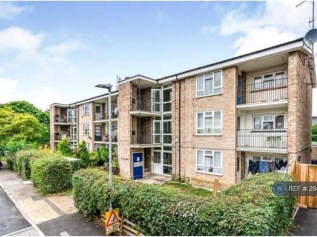 2 bedroom flat for rent in Markham Close, Cambridge, CB4