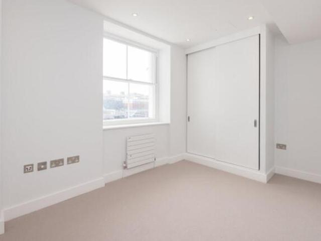 2 bedroom flat for rent in Marlborough Place, Brighton, BN1