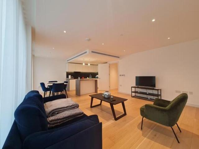 2 bedroom flat for rent in Marsh Wall, London, E14