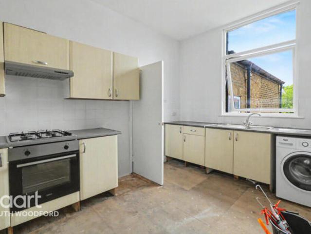 2 bedroom flat for rent in Maybank Road, LONDON, E18