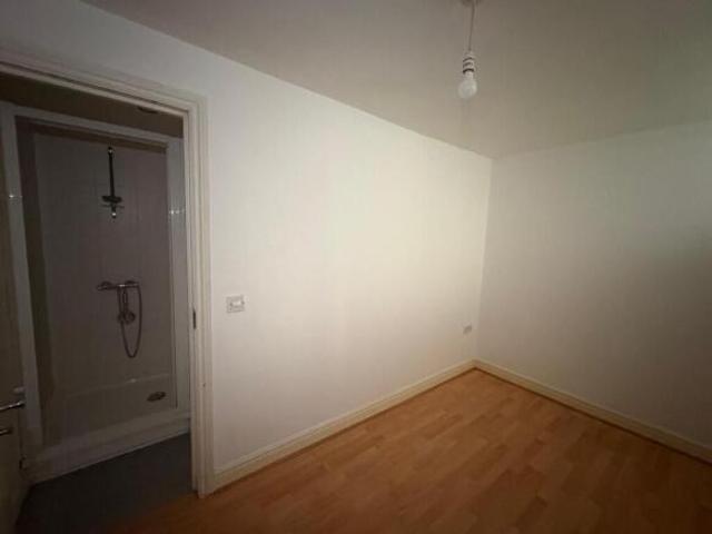 2 bedroom flat for rent in Mayfield Road, South Croydon, Surrey, CR2