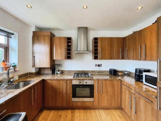 2 bedroom flat for rent in Mayplace Road East, Bexleyheath, Kent, DA7