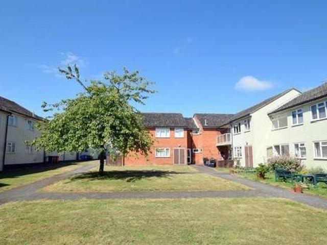 2 bedroom flat for rent in Meadow Close Lavenham Suffolk CO10