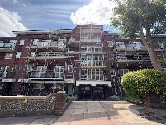 2 bedroom flat for rent in Meads Road, Eastbourne, BN20