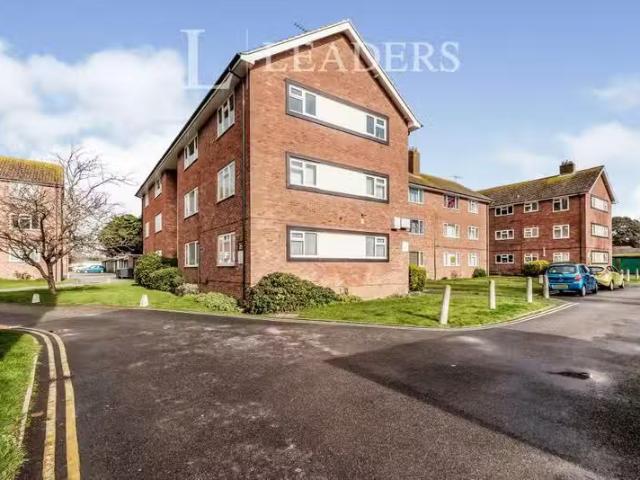 2 bedroom flat for rent in Meadway Court, BN13