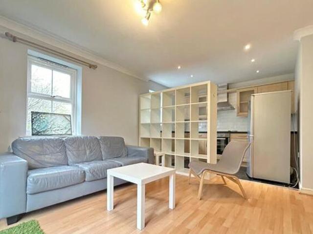 2 Bedroom Flat For Rent In Meanwood, Leeds