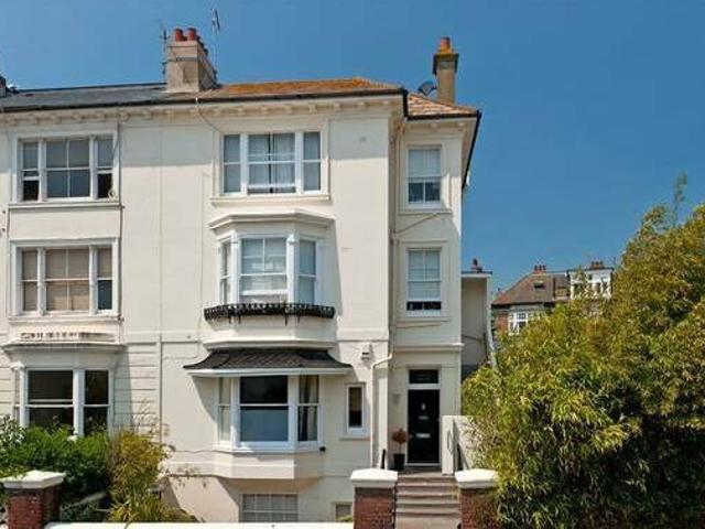 2 bedroom flat for rent in Medina Villas Hove BN3