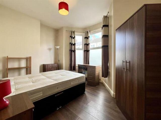 2 bedroom flat for rent in Meldon Terrace, Heaton, Newcastle Upon Tyne, NE6