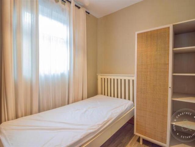 2 bedroom flat for rent in Merthyr Road, Whitchurch, Cardiff, CF14