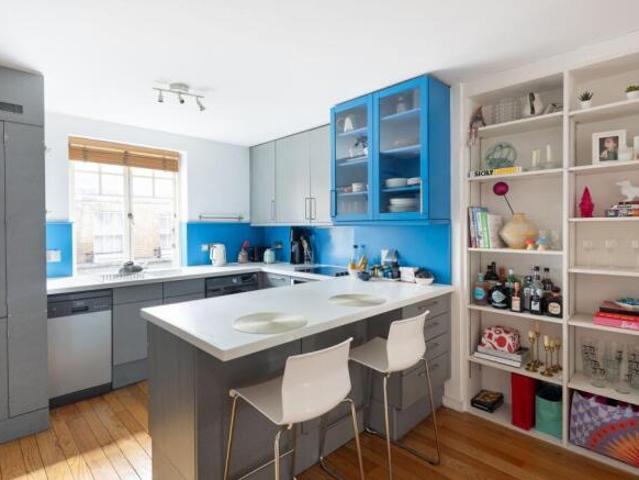 2 bedroom flat for rent in Mercer Street, Covent Garden, WC2H