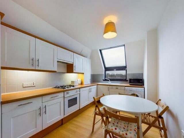 2 Bedroom Flat For Rent In Merchiston, Edinburgh