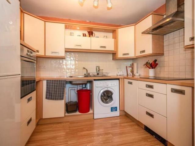 2 bedroom flat for rent in Messina House, Vellacott Close, Cardiff, CF10