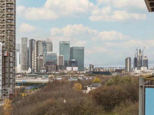 2 bedroom flat for rent in Metcalfe Court, Greenwich, SE10