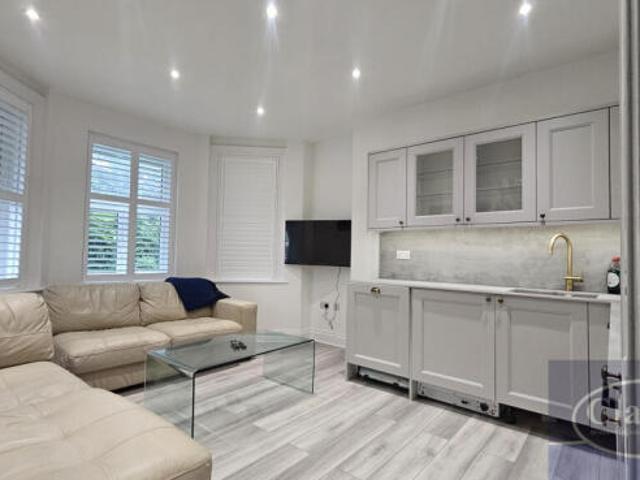 2 bedroom flat for rent in Methuen Close, Bournemouth, Dorset, BH8