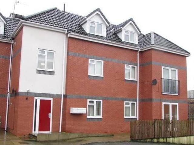 2 bedroom flat for rent in Metro House Failsworth Manchester M35