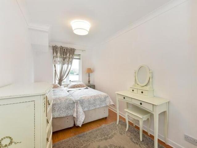 2 bedroom flat for rent in Milton Court, Carrara Wharf, Ranelagh Gardens, Fulham, London, SW6