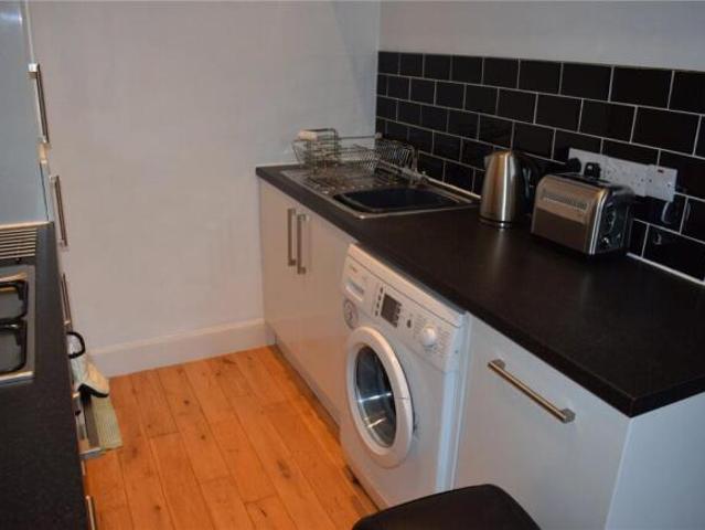2 bedroom flat for rent in Milton Street, Abbeyhill, Edinburgh, EH8