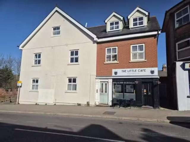 2 bedroom flat for rent in Military Road, Colchester, CO1