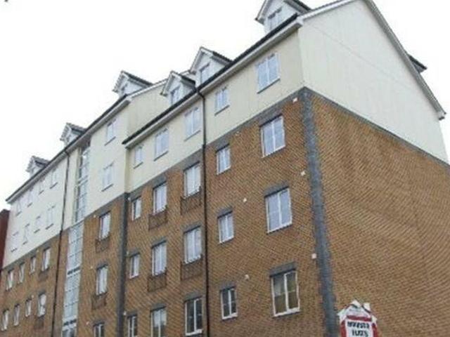 2 bedroom flat for rent in Mill Gardens Mill Street Luton LU1