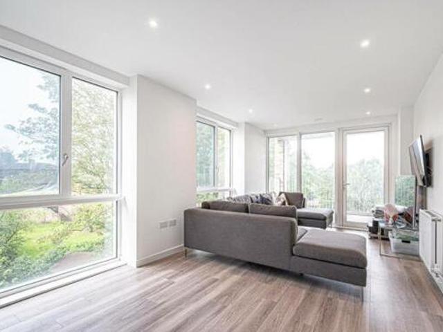 2 Bedroom Flat For Rent In Mill Hill East, London