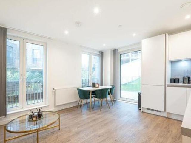 2 Bedroom Flat For Rent In Mill Hill, London