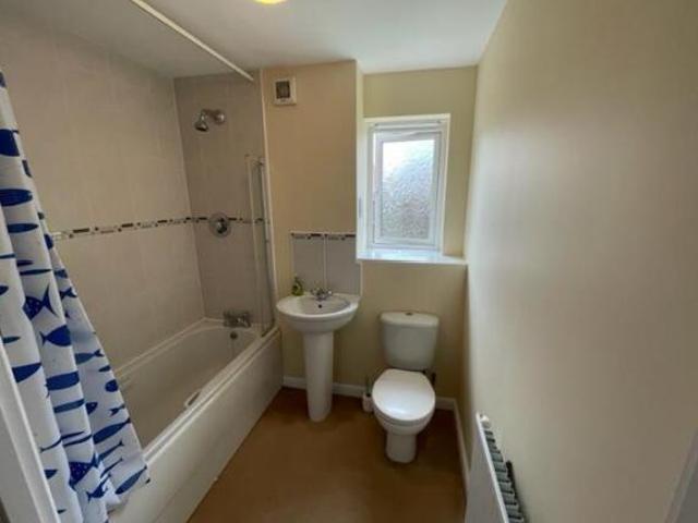 2 bedroom flat for rent in Millgrove Street, Redhouse, North Swindon SN25
