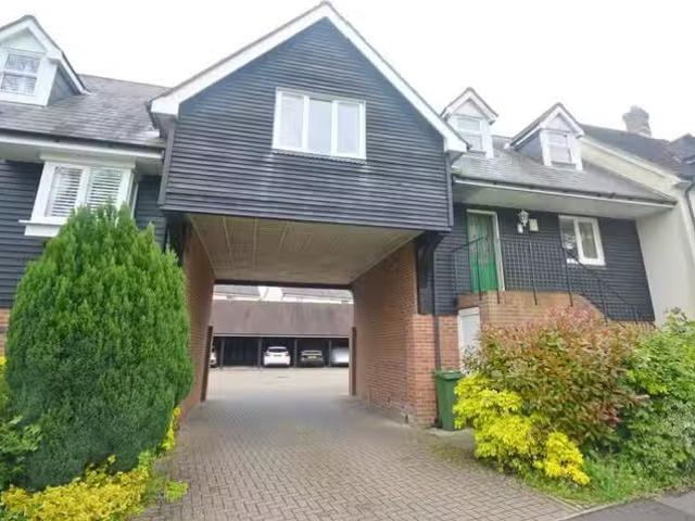 2 bedroom flat for rent in Millfield, The Street, Bramber, Ste.