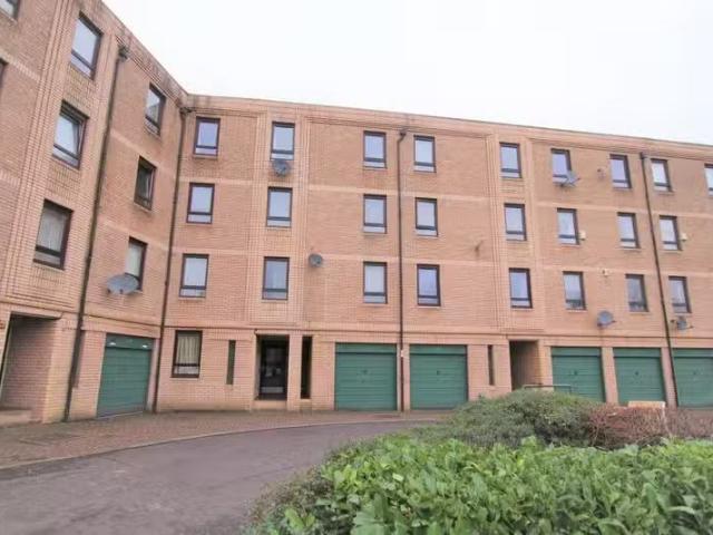 2 bedroom flat for rent in Milnpark Gardens, Kinning Park, Gla.