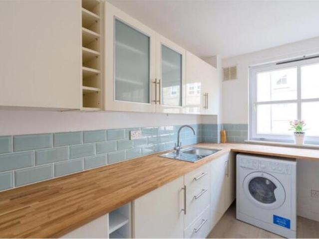 2 bedroom flat for rent in Mitchell Street, Leith, Edinburgh, EH6