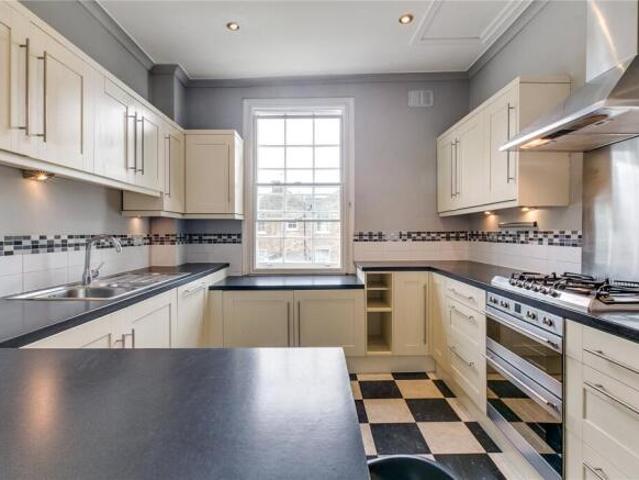 2 bedroom flat for rent in Mitchison Road, Islington, N1