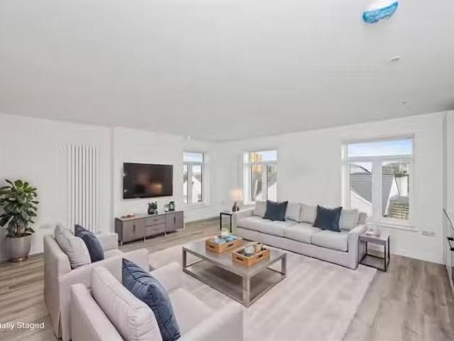 2 bedroom flat for rent in Montague Street, Worthing, BN11
