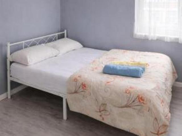 2 bedroom flat for rent in Montem Lane, Slough, SL1