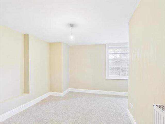 2 bedroom flat for rent in Montpellier, Cheltenham GL50