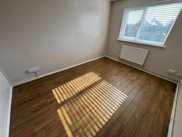 2 bedroom flat for rent in Monarch Drive, Worcester, Worcestershire, WR2