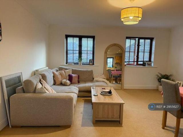 2 bedroom flat for rent in Monkston Park, Milton Keynes, MK10