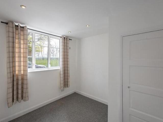 2 bedroom flat for rent in Moor Court, Westfield, Gosforth, NE3