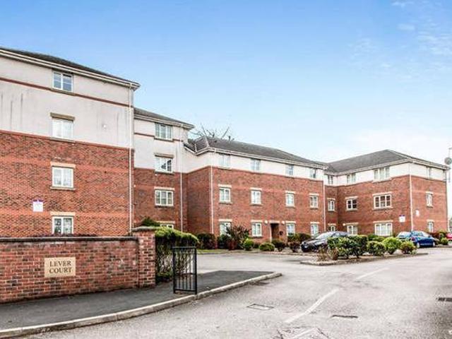 2 bedroom flat for rent in Moor Lane Salford M7