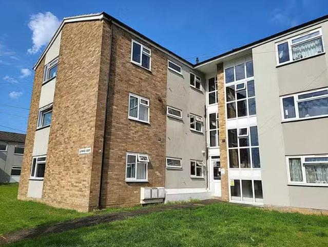 2 bedroom flat for rent in Moore Park, Hailsham, BN27