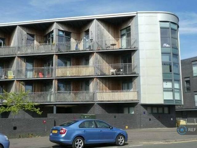 2 bedroom flat for rent in Moore Street Glasgow G40