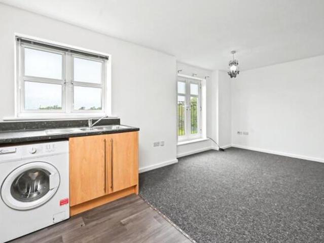 2 bedroom flat for rent in Moorefields View, Stoke on Trent, ST6