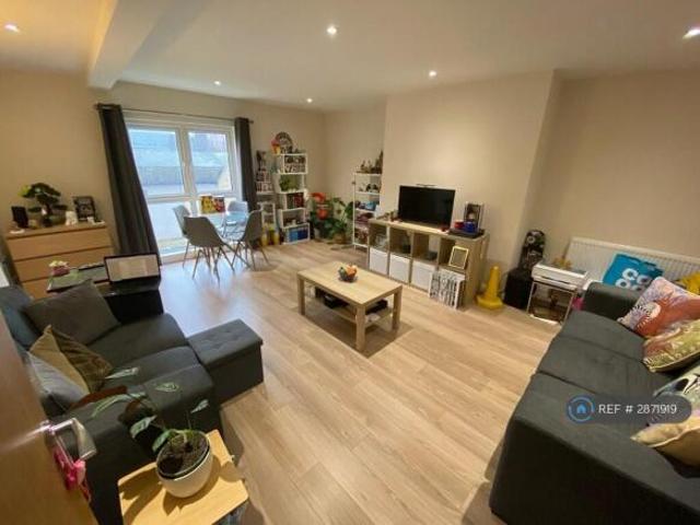 2 bedroom flat for rent in Moorland Hall, Leeds, LS3