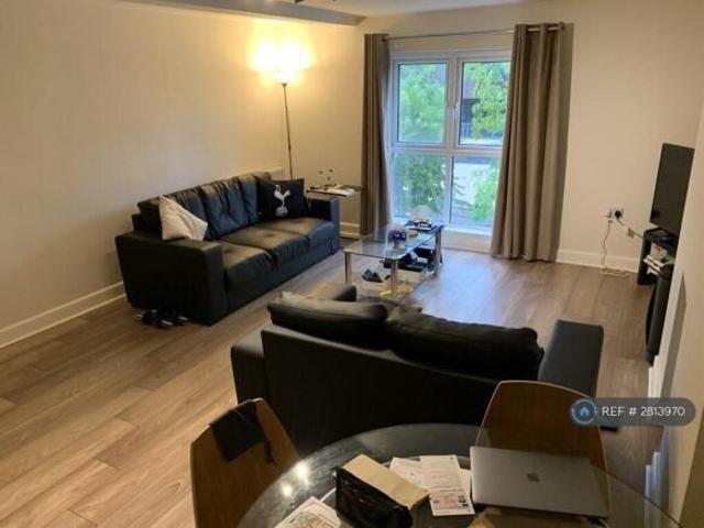 2 bedroom flat for rent in Moorland Hall, Leeds, LS3