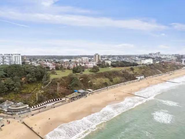 2 bedroom flat for rent in Modern 2 bed flat in Meyrick Court.