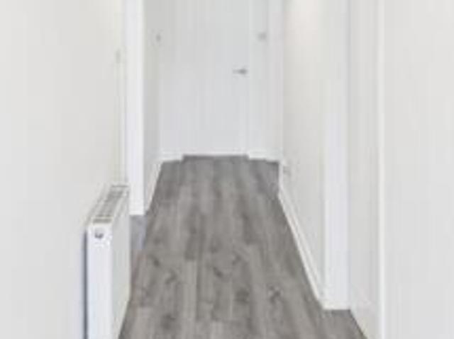 2 bedroom flat for rent in Moidart Place, Glasgow, G52