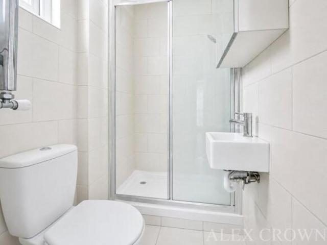 2 bedroom flat for rent in Mortimer Road, Kensal Rise, NW10