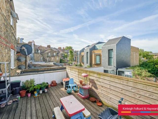 2 bedroom flat for rent in Morrish Road, London, SW2